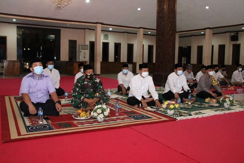 Zikir dan Doa Kebangsaan 76 Tahun Indonesia Merdeka | Portal Berita ...